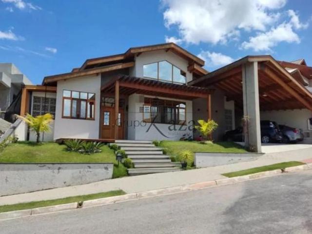 Casa em Condomínio Condomínio Residencial Mantiqueira 3 Dormitórios 184,26m²
