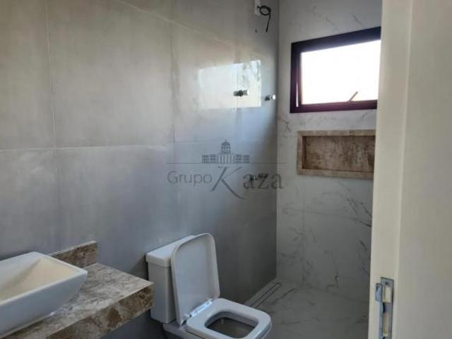 Casa em Condomínio Caçapava Condomínio Terras do Vale 4 Dormitórios 186m²