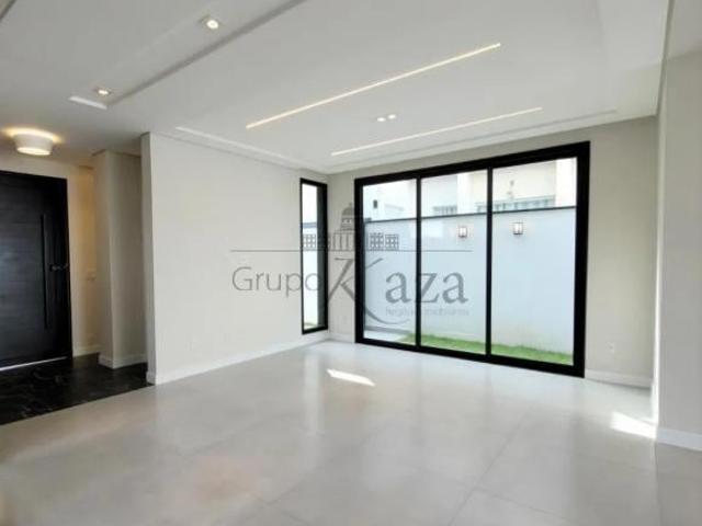 Casa em Condomínio Caçapava Condomínio Terras do Vale 5 Dormitórios 267,83m²
