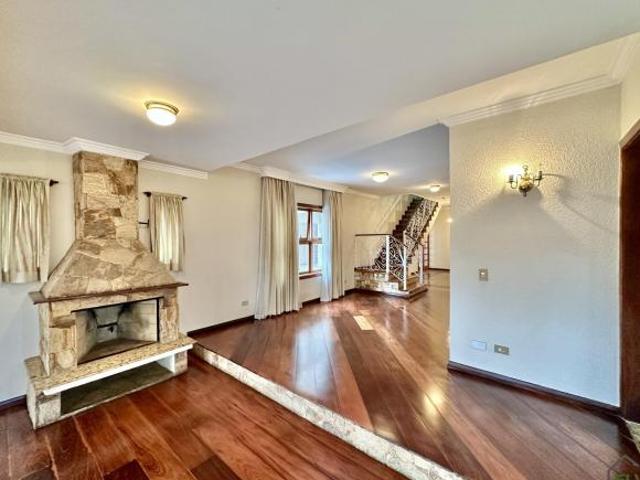 Casa em Condomínio Carapicuíba | 4 Quartos 2 Suítes, Piscina e Vista Lago