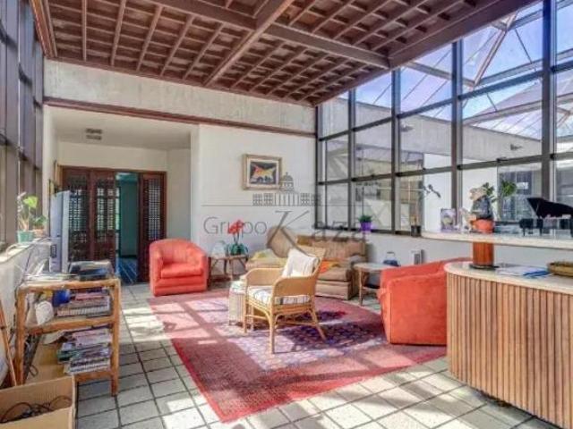 Casa em Condomínio Chácara Flora 4 Suítes 2.400m²