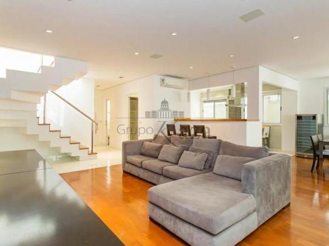 Casa em Condomínio Cidade Jardim 3 Suítes 372m² Próximo ao Shopping Cidade jardim