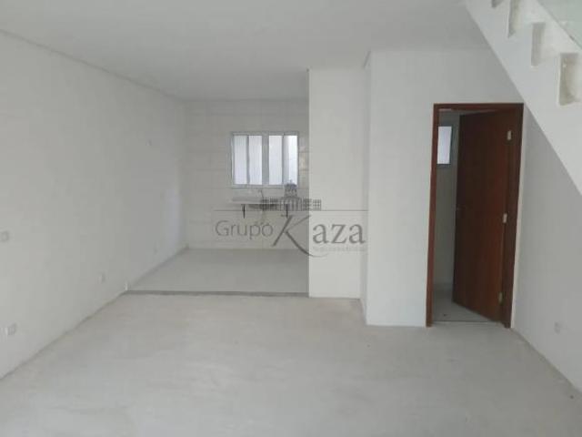 Casa em Condomínio Cidade Jardim Villagio Condomínio Miami 2 Dormitórios 86m²