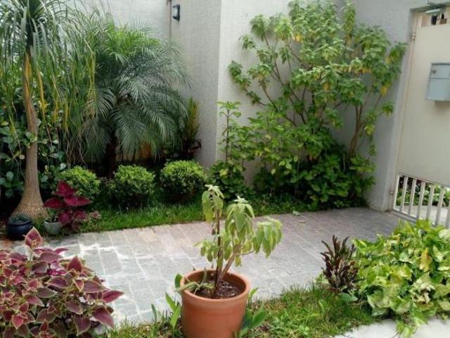 Casa em Condomínio a 5 min do Metrô P. Inglesa | 75m², 2 Quartos, vaga e Churrasqueira – R$ 689mi