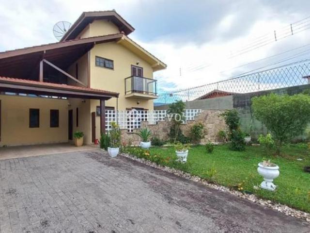 CASA EM CONDOMÍNIO À VENDA 4 DOMITÓRIOS 4 BANHEIROS 6 VAGAS EM BERTIOGA/SP