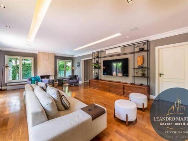Casa em condomínio à venda, 4 dormitórios e 455 m², Santo Amaro São Paulo