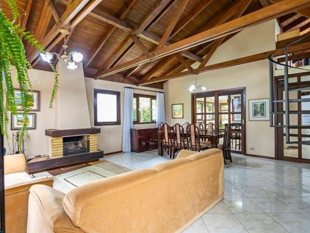 Casa em condomínio à venda, 4 quartos, 1 suíte, 4 vagas, 380m², Orleans, Curitiba, Paraná