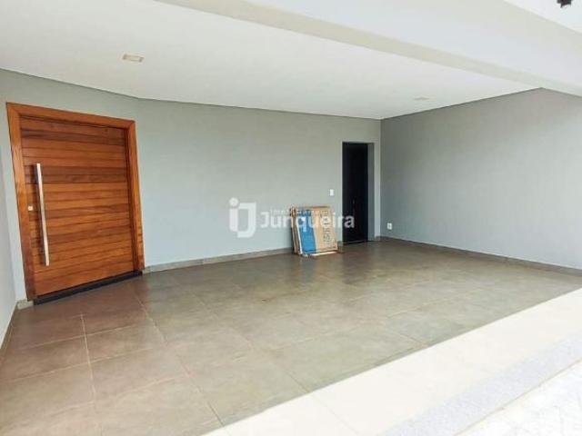 Casa em Condomínio à venda, 4 quartos, 1 suíte, 2 vagas, Vivendas de Java Rio das Pedras/SP