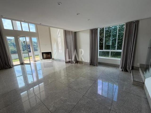 Casa em Condomínio à venda, 4 quartos, 2 suítes, 3 vagas, Vila Castela Nova Lima/MG