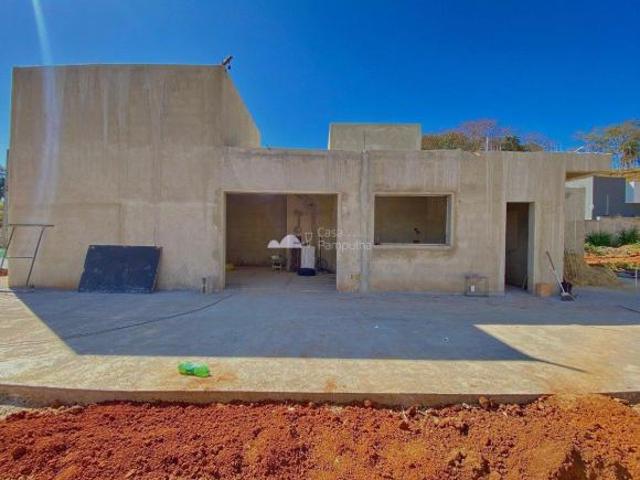 Casa em condomínio á venda, 4 quartos e 3banheiros