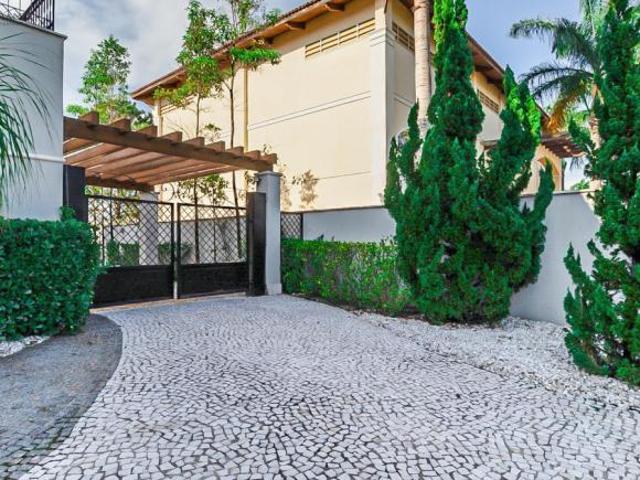 Casa em Condomínio à Venda – 4 Suítes, Piscina e 9 Vagas – Páteo Sa