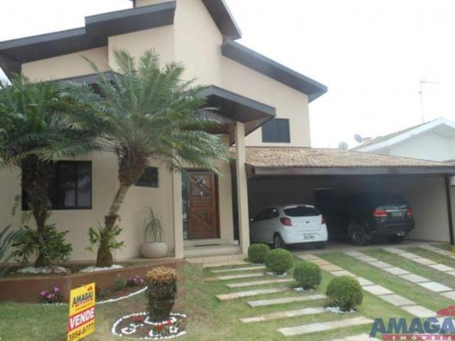 Casa em condomínio a venda