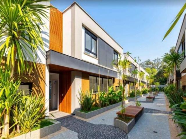 Casa em Condomínio à venda 04 Quartos 4 Suítes no Alto da Boa Vista