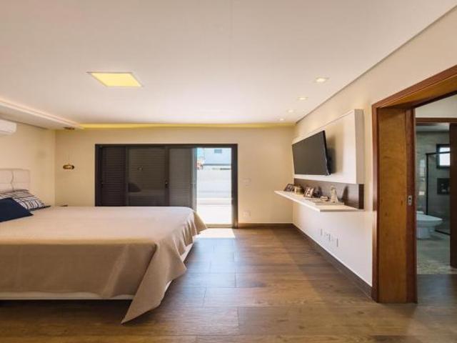 Casa em Condomínio à venda