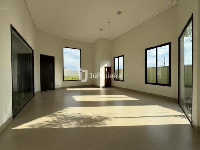 Casa em Condomínio à venda, 3 quartos, 3 suítes, 2 vagas, Residencial Terras de Ártemis Ártemis