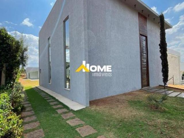 Casa em Condomínio à venda, 3 quartos, 3 suítes, 4 vagas, Condomínio Serra Bandeirantes Mário Camp