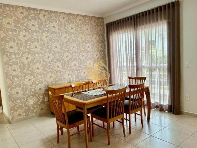 Casa em condomínio à venda, 3 quartos, 3 suítes A/C 372,00 m² A/T 397m2
