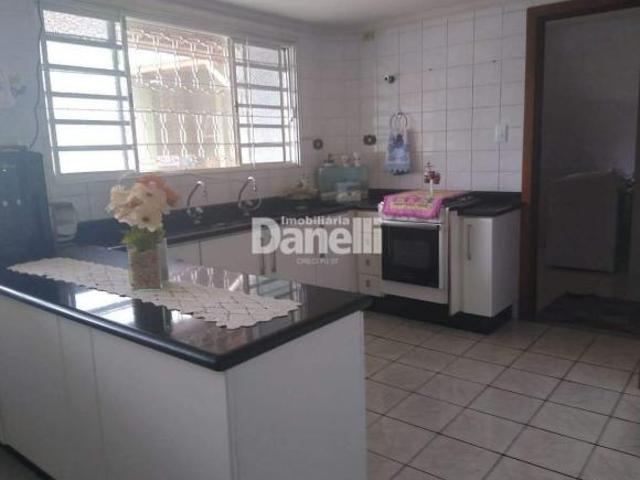 Casa em Condomínio à venda, 3 quartos, 1 suíte, 5 vagas, Residencial São Charbel Taubaté/SP