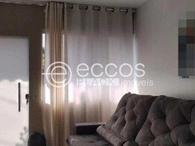 Casa em condomínio à venda, 3 quartos, 1 suíte, 1 vaga, Jardim Holanda Uberlândia/MG