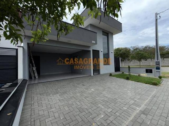 Casa em Condomínio à Venda 3 quartos, 1 suíte, 250m² Reserva do Vale