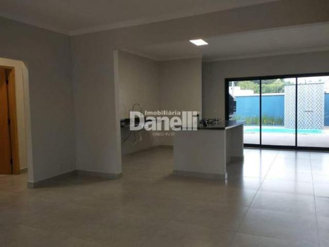 Casa em Condomínio à venda, 3 quartos, 1 suíte, 2 vagas, Loteamento Residencial Parque das Araucária