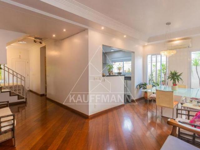 Casa em condomínio à venda, Vila Cruzeiro, 3 quartos Suítes, 223m2