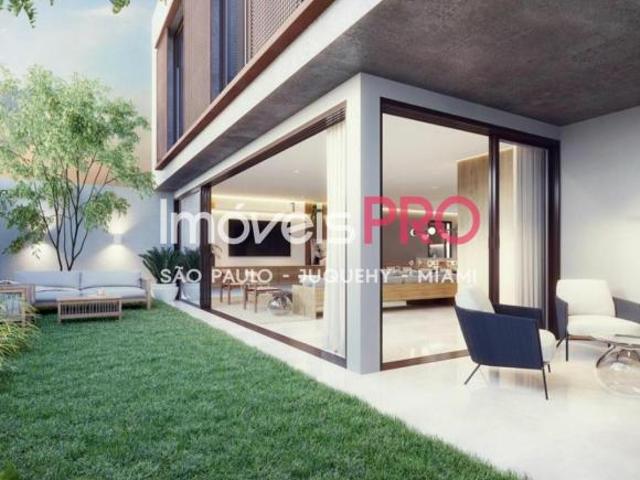 Casa em condominio a venda ao lado do Clube Paineiras com 700m2, 4 suites, piscina, jardim privativo
