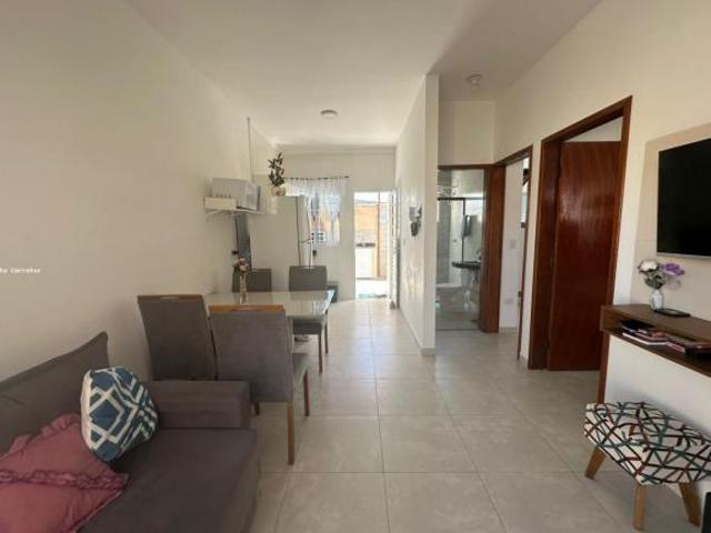 Casa em Condomínio á venda Bairro Jamaica | R$ 340 mil