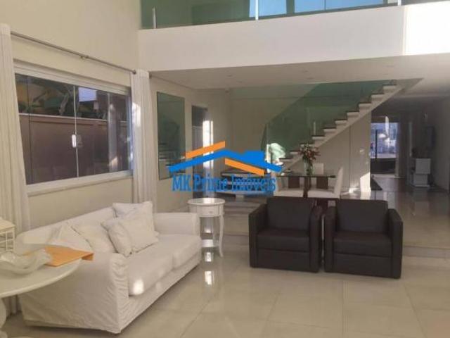 Casa em Condomínio à venda c/ 480m² e 4 quartos Alphaville Barueri