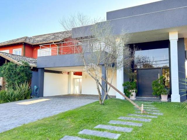 Casa em Condomínio à venda com 3 dormitórios, 470m² e 2 vagas no bairro Terra Ville, Zona Sul de Por