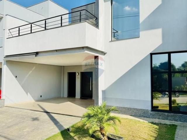 Casa em condomínio a venda com 3 dormitórios sendo 3 suítes condomínio Villagio Di Capri Votor