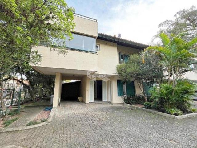 Casa em Condomínio à venda com 3 quartos e 254 m² no bairro Ipanema
