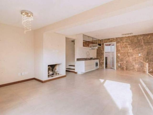 CASA EM CONDOMÍNIO À VENDA COM 3 QUARTOS