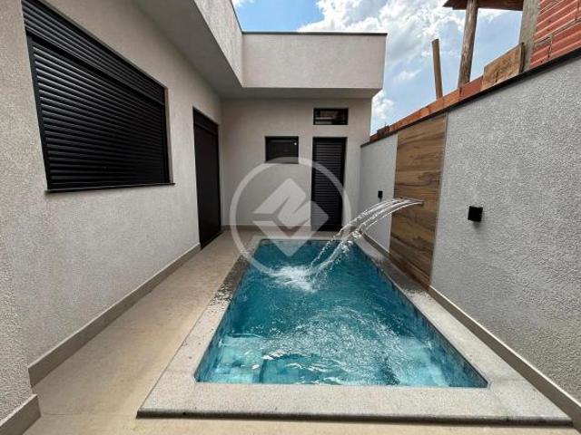 Casa em condomínio a venda, com 200m, 3 suites, no Parque Brasil 500 em Paulinia