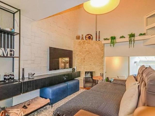 Casa em Condomínio à venda com 286m², 3 dormitórios, 1 suíte, 3 vagas, no bairro Jardim Isabel em Po