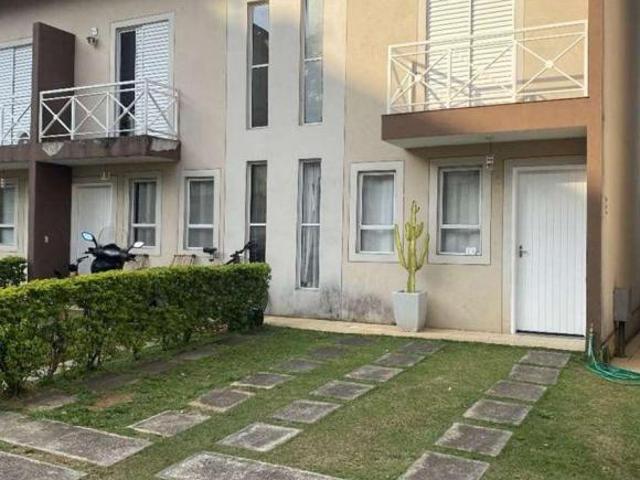 Casa em Condomínio à Venda com 2 Dormitórios, Quintal Coberto e 2 Vagas