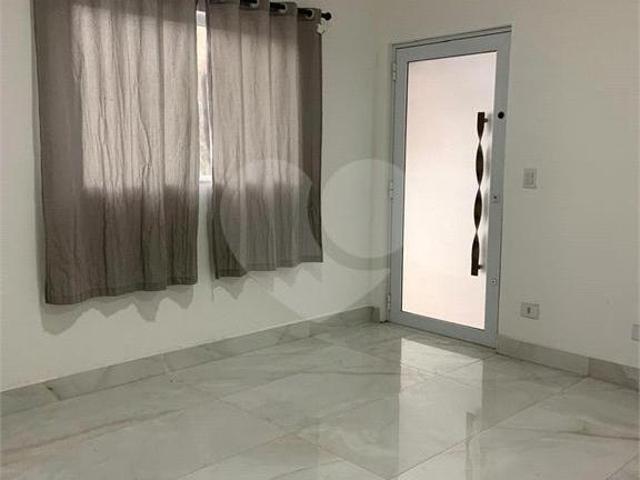 Casa em Condomínio à venda com 2 quartos, sendo 1 suíte, em Conjunto Bom Pastor, Mogi das Cruzes