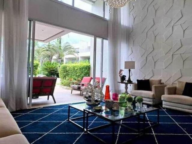 Casa em Condomínio à Venda com 421m², 5 dormitórios, 5 suítes, 2 salas e 5 vagas!