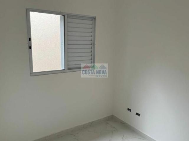 Casa em condomínio á venda com 45m², 1 dormitório, sala, cozinha e vaga de garagem na Praia Grande