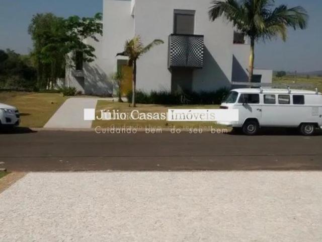 Casa em condomínio a venda com 4 suítes
