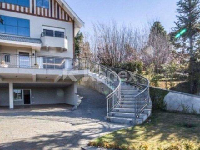 Casa em Condomínio à venda com 6 quartos em Alto do Capivari, Campos do Jordão