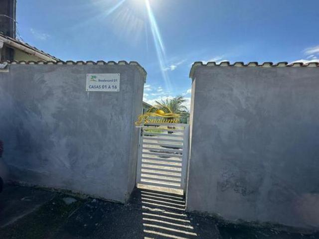 Casa em condomínio a venda com piscina em Itanhaém – 2 dormitórios reformada