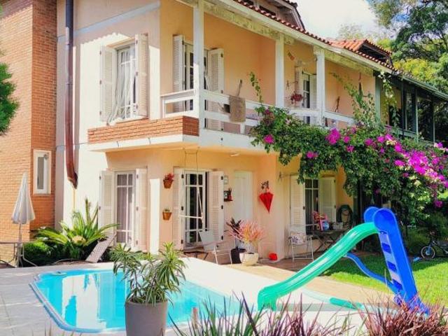 CASA EM CONDOMÍNIO À VENDA COM PISCINA PRIVATIVA