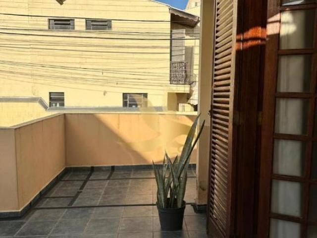 Casa em Condomínio à Venda com Quintal e Churrasqueira