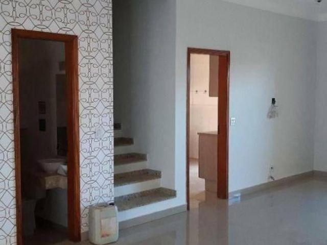 Casa em Condomínio à Venda de 03 Suítes no Bairro Vista Bela em Ribeirão Preto com Piscina
