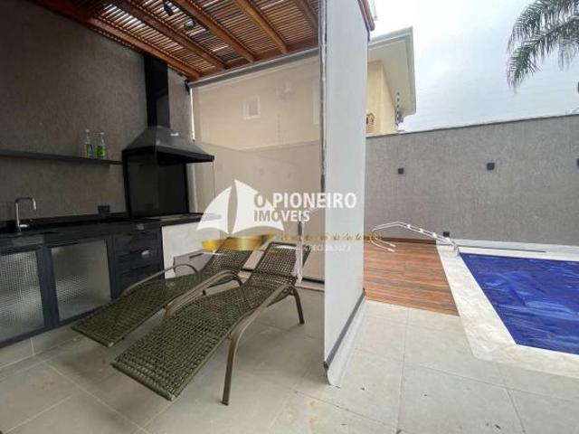 Casa em condomínio à venda e locação, com segurança e conforto