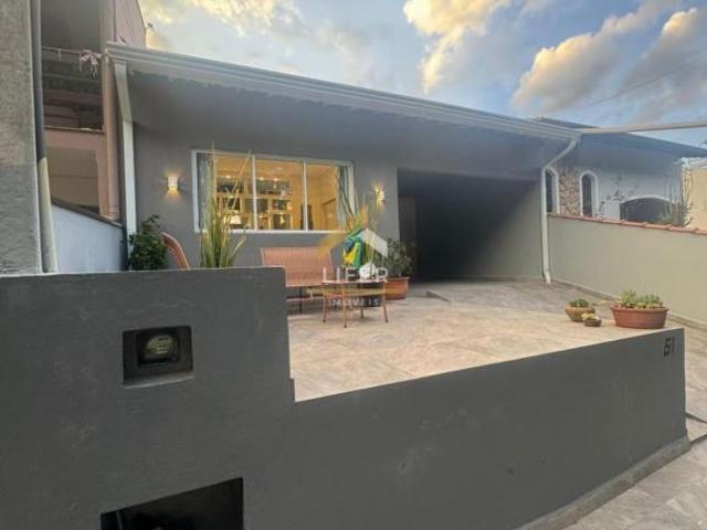 CASA EM CONDOMÍNIO À VENDA EM VALINHOS