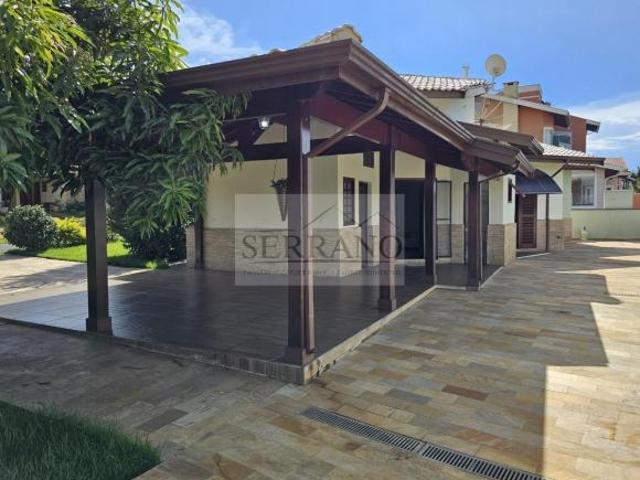 Casa em Condomínio à Venda em Valinhos SP 2 quartos, 1 suíte, 2 salas, 3 banheiros, 4 vagas de gar