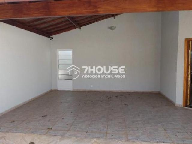 Casa em condomínio à venda em Valinhos SP, Vila Capuava! 3 quartos, 1 suíte, 2 salas, 3 banheiros, 4