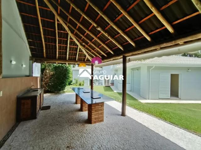 Casa em condomínio à venda em Valinhos/SP